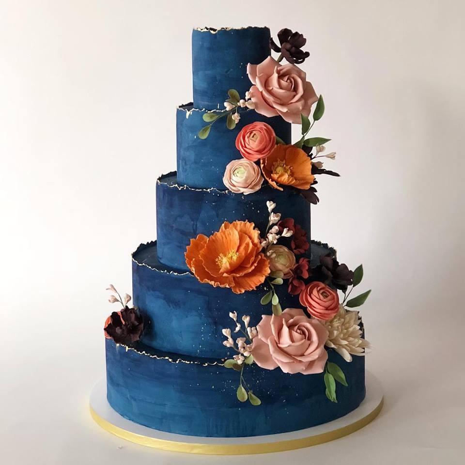 Nine Cakes - American Cake Decorating